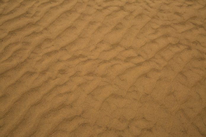 NISIP în vis: semnificații [în 2025] - DreamGeek